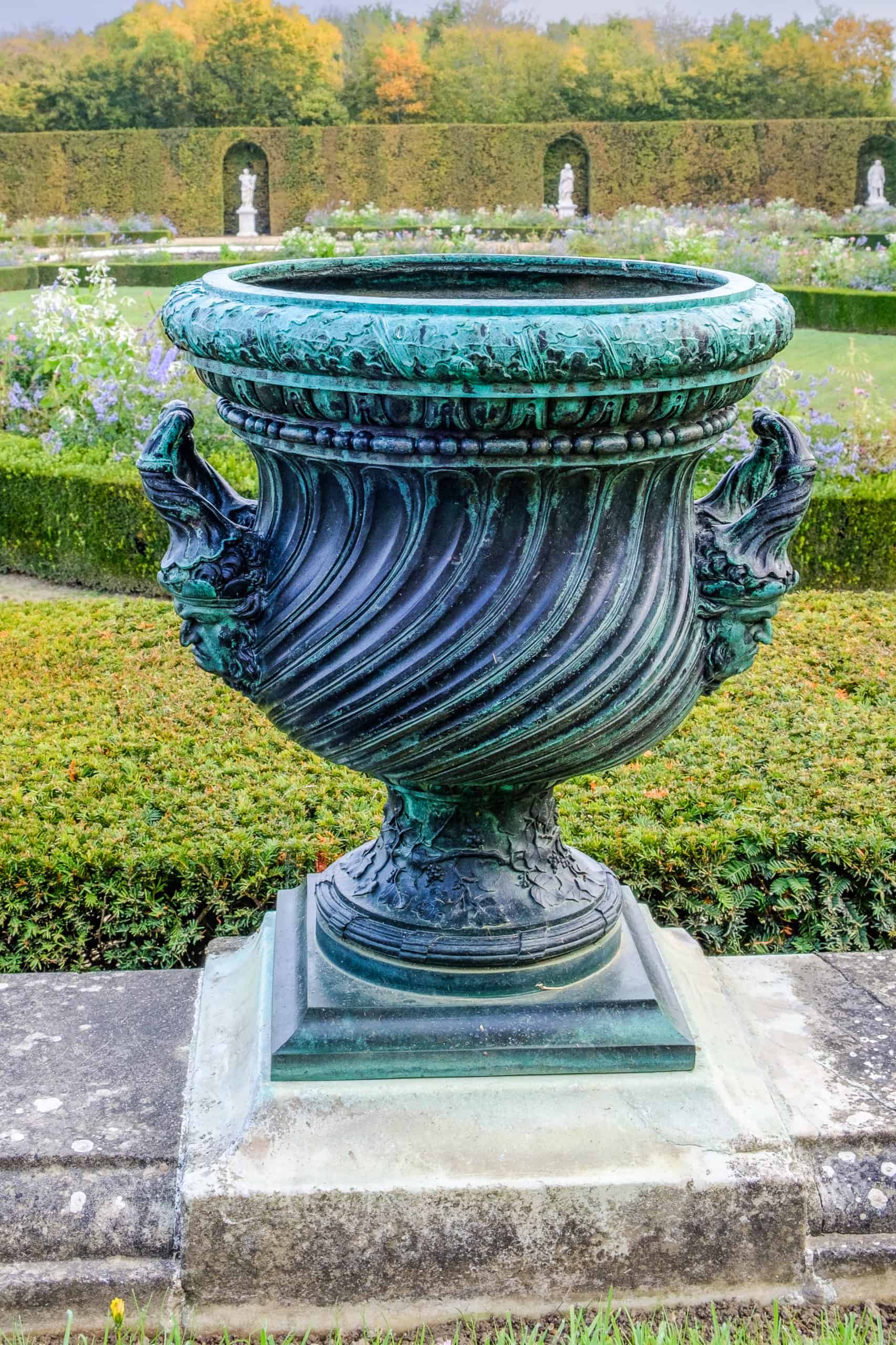 Château de Versailles Ballin bronze vases | Jardins du Roi Soleil